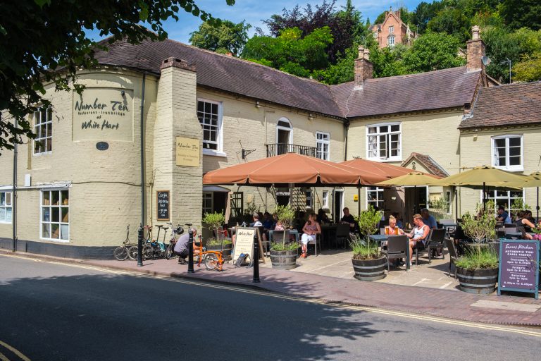 White Hart Ironbridge - food, drinks and rooms